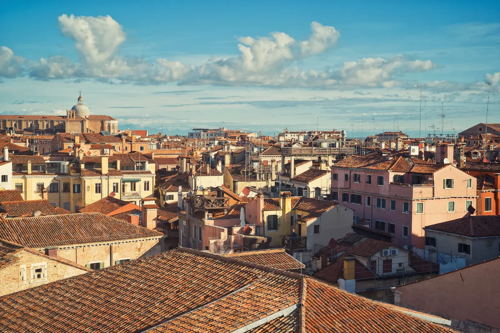 Ricard Torres 📷: "🇮🇹 Venice, Italy (2024) Sunny rooftops of Venice ...